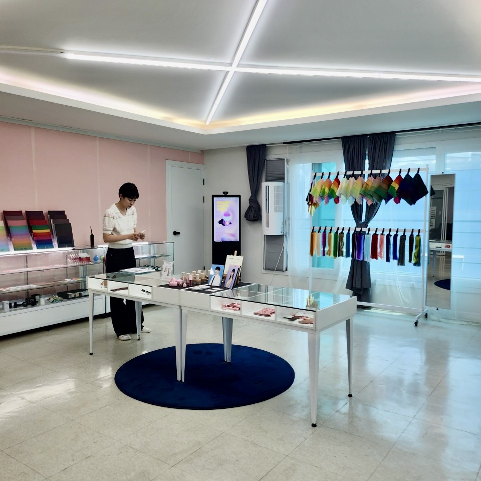 Seoul Color Analysis Studios